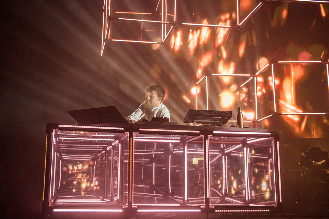 Flume Makes Bodies Move in Seattle - Seattle Music News
