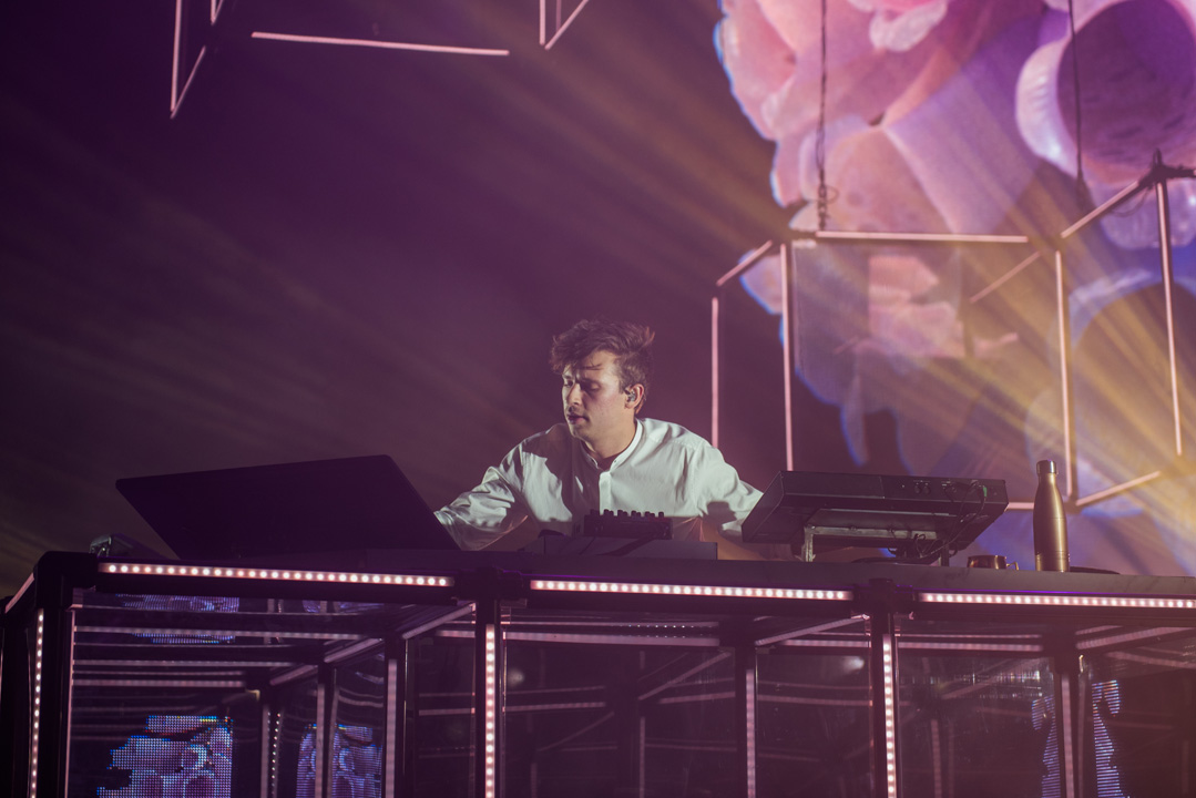 Flume Makes Bodies Move in Seattle - Seattle Music News