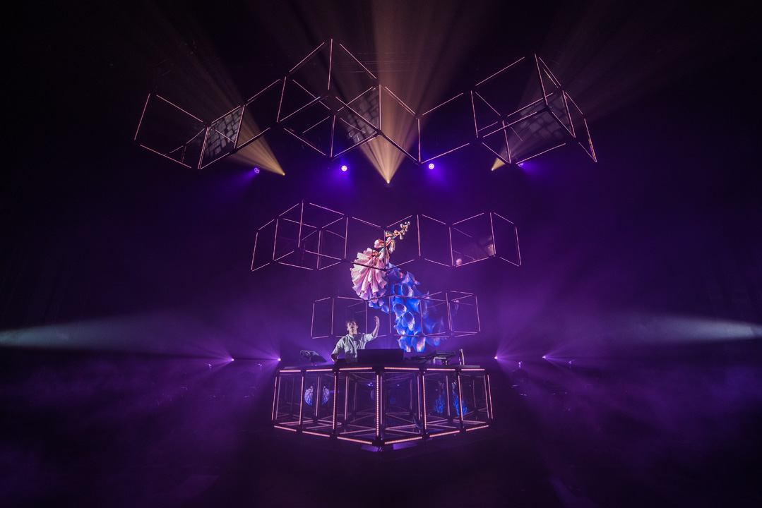 Flume Makes Bodies Move in Seattle - Seattle Music News