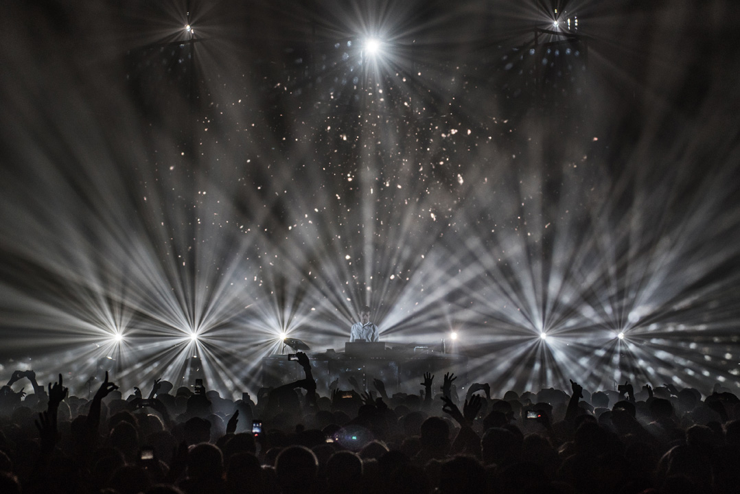 Flume Makes Bodies Move in Seattle - Seattle Music News